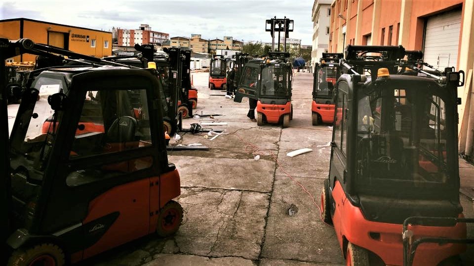 LINDE E20 386 - Bayrak Cabin and Glass Industry Flag Forklift Cabin ...