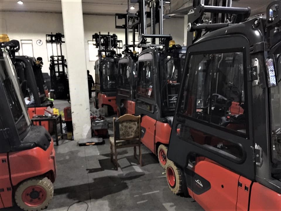LINDE E20 386 - Bayrak Cabin and Glass Industry Flag Forklift Cabin ...